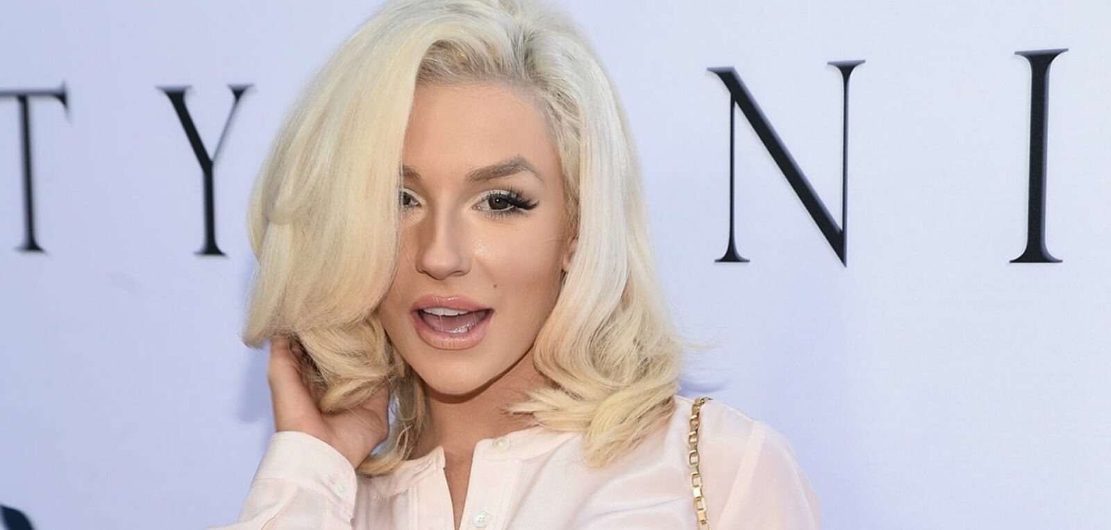 Courtney Stodden - Niche Speaker With Broad Appeal | MN2S