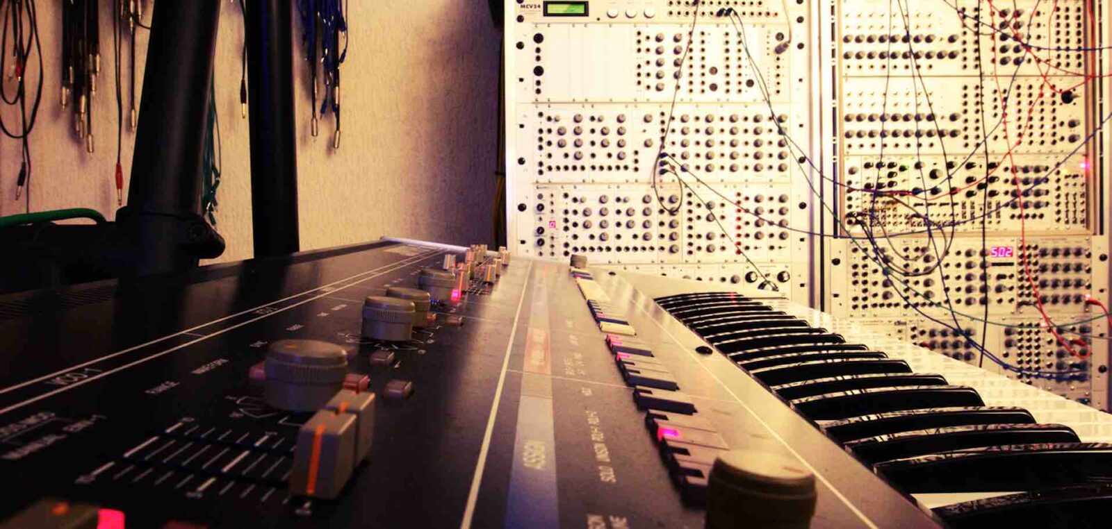 Free music loops, plugins, tutorials| Features | MN2S